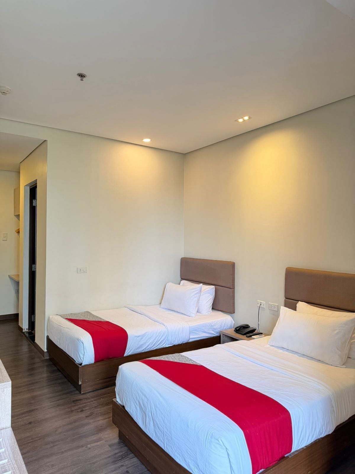 Quarto duplo luxo | Wi-Fi de cortesia, roupa de cama