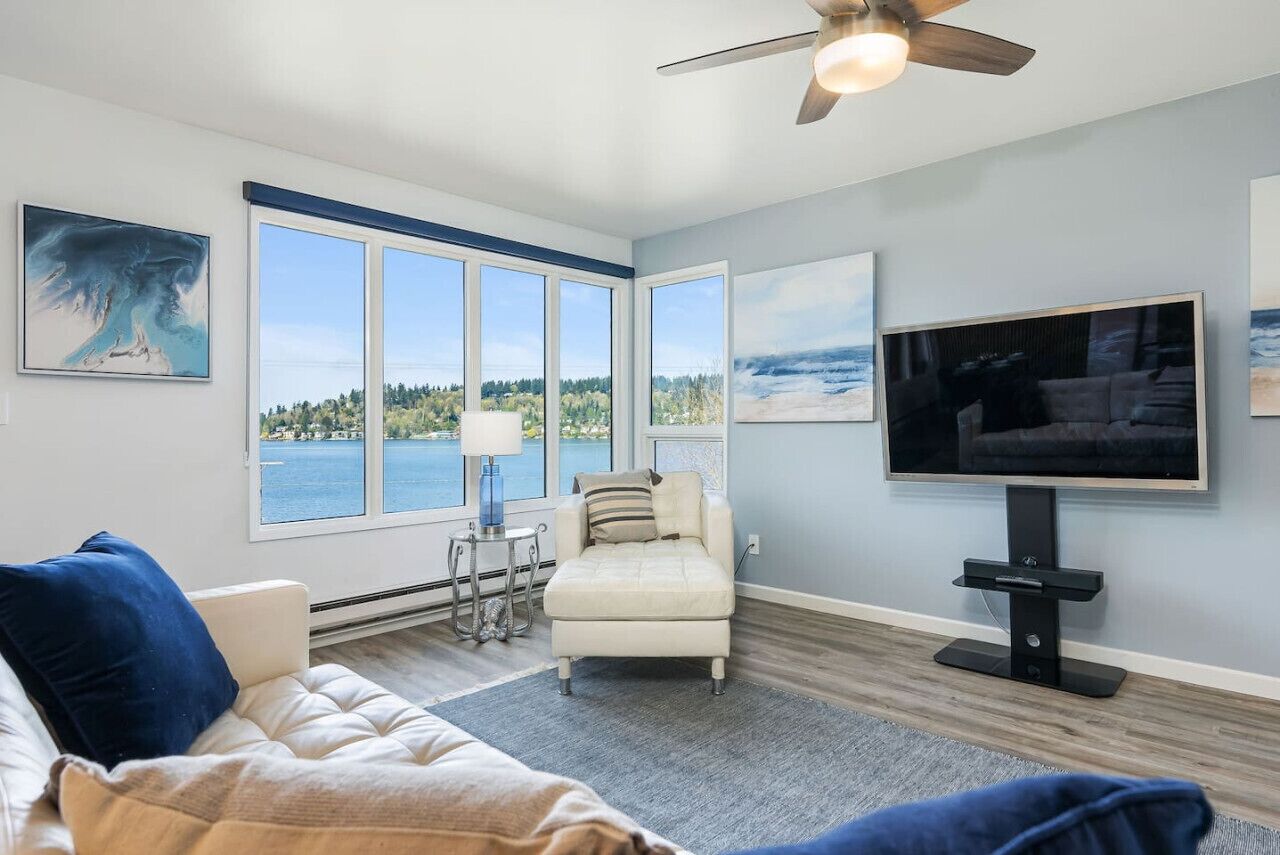 124 -Relaxing Lakeside Haven - Renton, WA