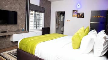 Quarto executivo, sacada, vista para a cidade | 1 quarto, Wi-Fi de cortesia