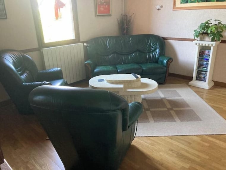 Maison Spacieuse - Grand Jardin Clos - Nombreux Jeux - 12 Couchages - 5 Chambres - Dordogne