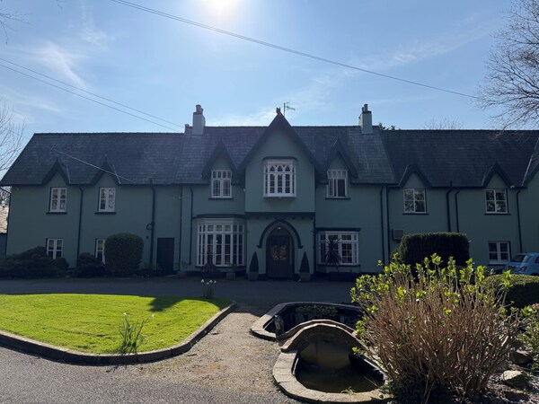 The Broadmead Boutique B And B - Tenby