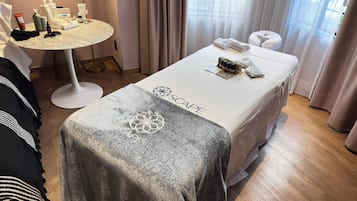 Massagens pré-natais, massagens desportivas, tratamentos faciais