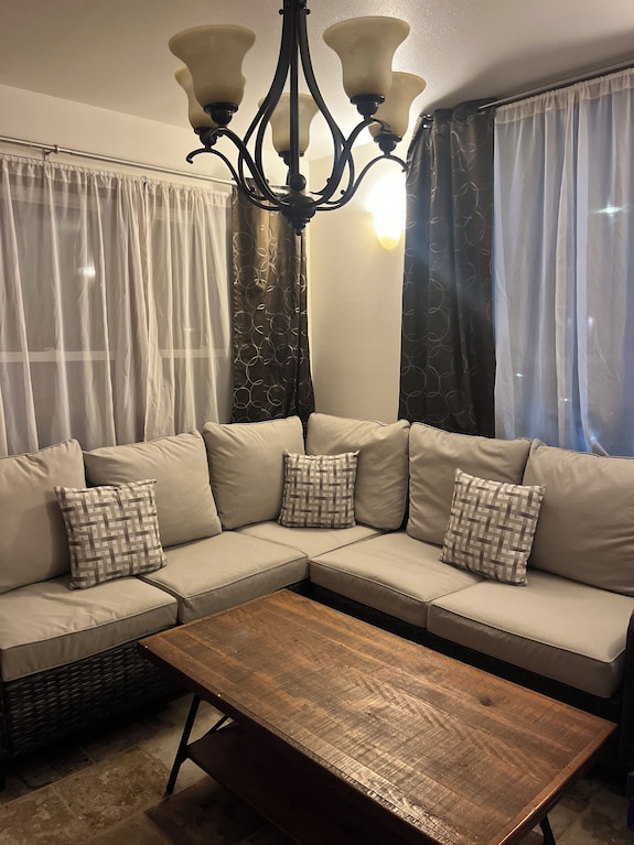 Kadias Place-the One With The Pool Table & Tvs - 시더래피즈