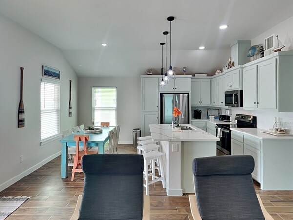 Living The Beach Life By Silver Sands Vacation Rentals - Port Aransas, TX