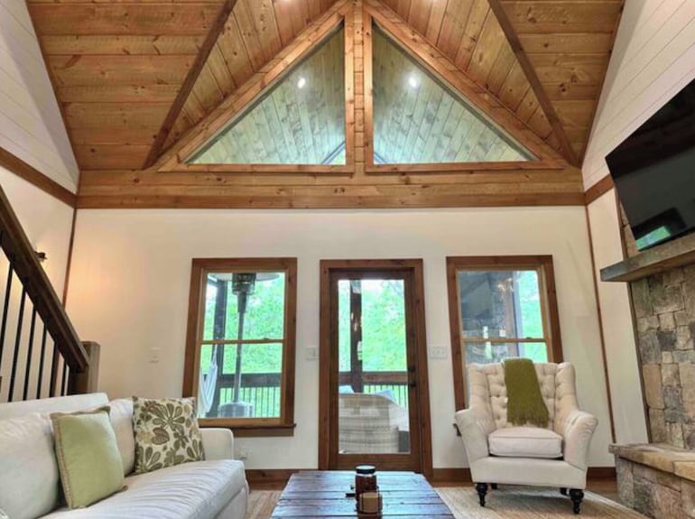 Cozy Cabin 2 Miles From Downtown Blue Ridge! - Blue Ridge, GA