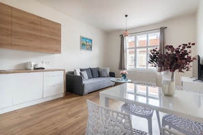 Apartamento luxo, vista para o pátio | Wi-Fi de cortesia