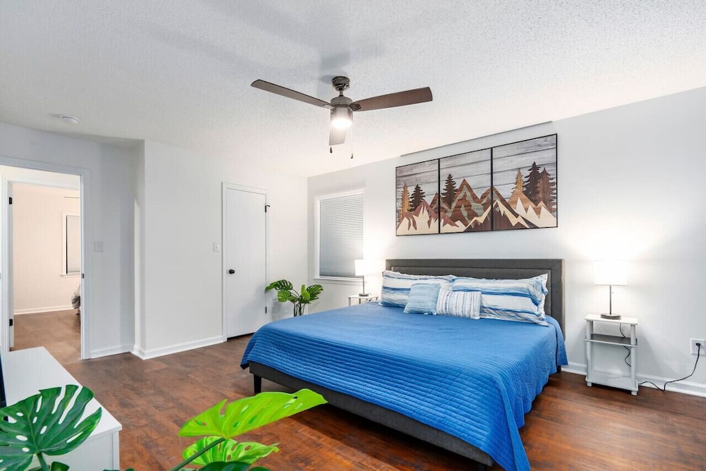 4 Fish Ponds - 17 Acres - Boat - Brownsboro | Vrbo