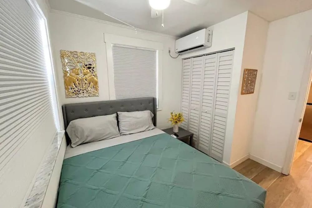 "Tampa Bay Retreat: Close To Ybor & Riverwalk" - Tampa, FL