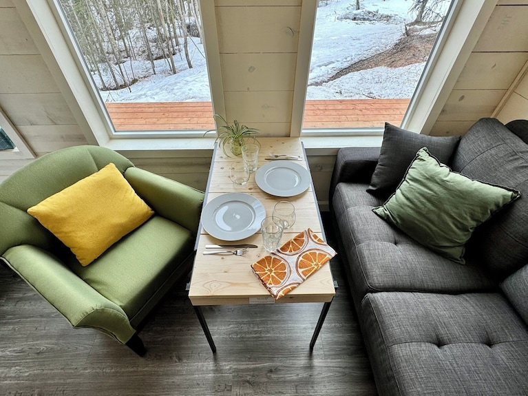 Ranger's Roost Chalet, A Luxury, Mountain Based, Dog-friendly Retreat For 2. - Alaska