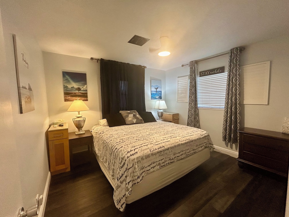 East Haven Tropical Escape. Off Atlantic Ave!! - Delray Beach, FL