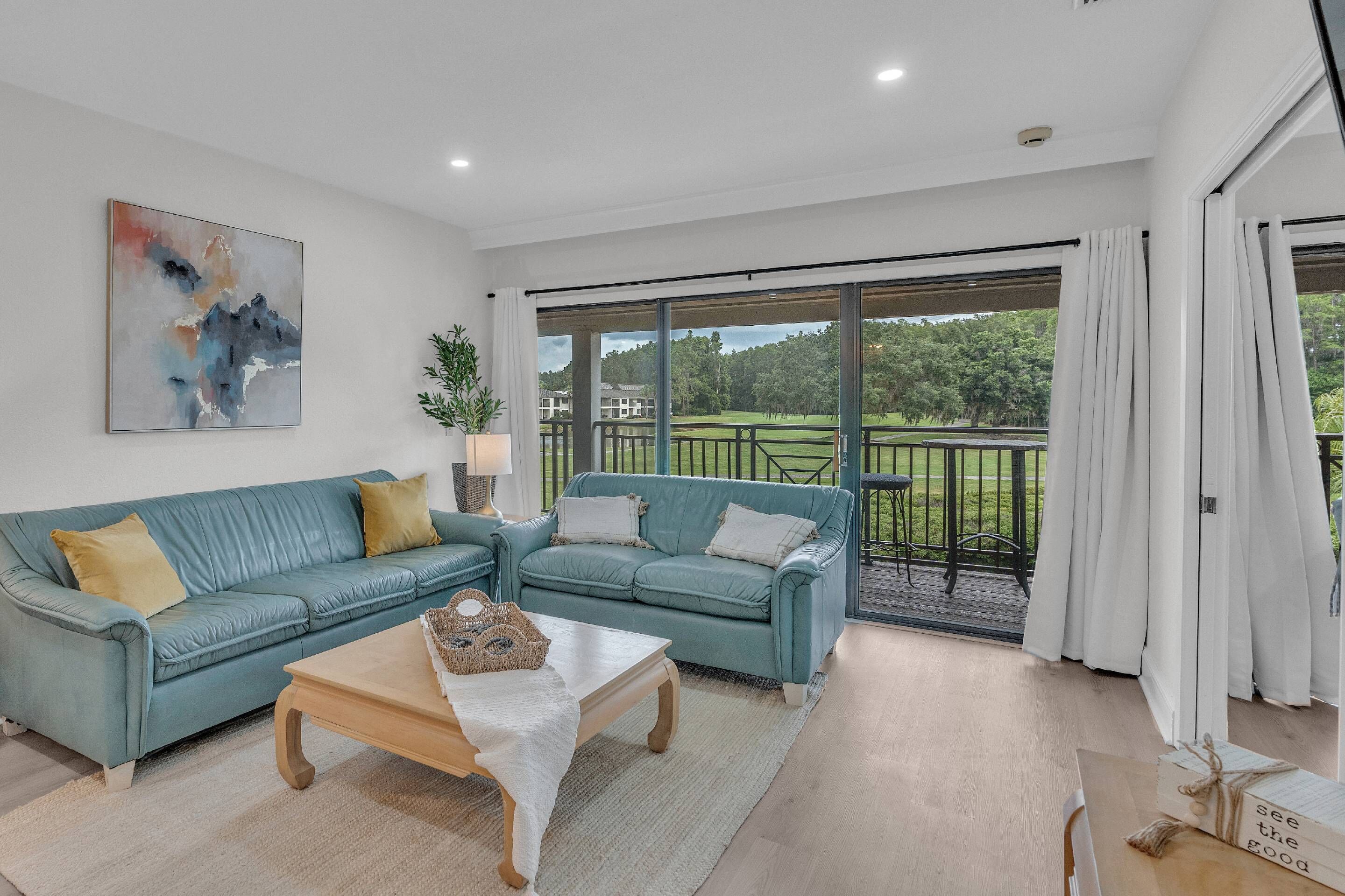 Spacious Golf & Tennis Condo W/ Stunning Views, Patio, Full Kitchen & More  Perfect For Relaxation! - Wesley Chapel, FL