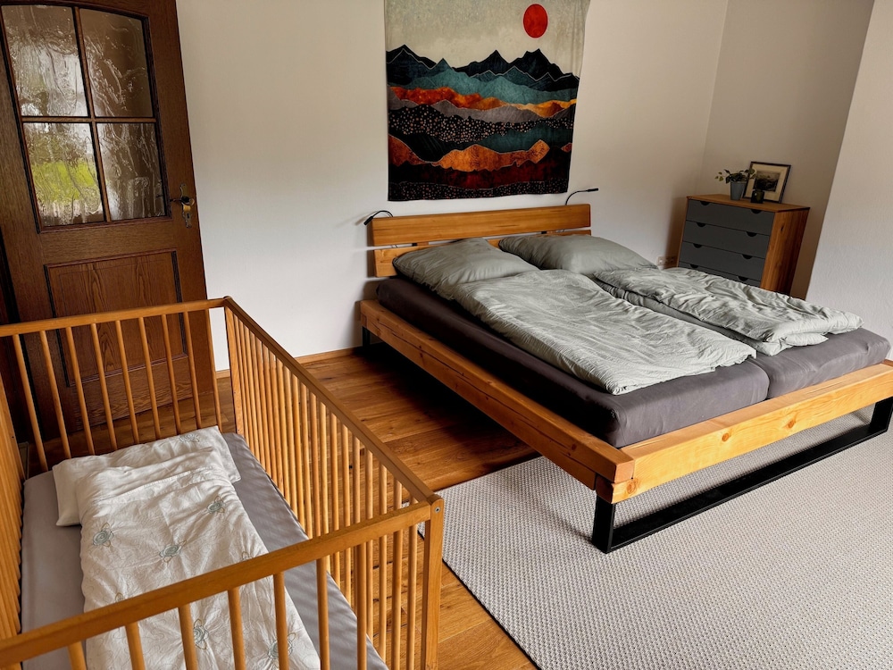 Ferienwohnung Hänsel, 107 M², 1-4 Pers., 2sz, Du/wc,t - Bischofswiesen