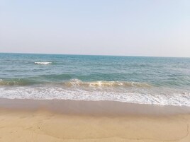 Vista para praia/oceano