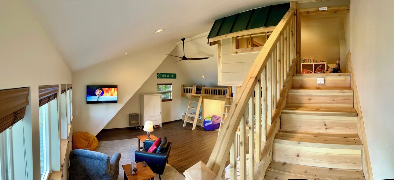 Serenity Shores: Lakefront Vacation Home With Indoor Playhouse! - Northwest Trek Wildlife Park