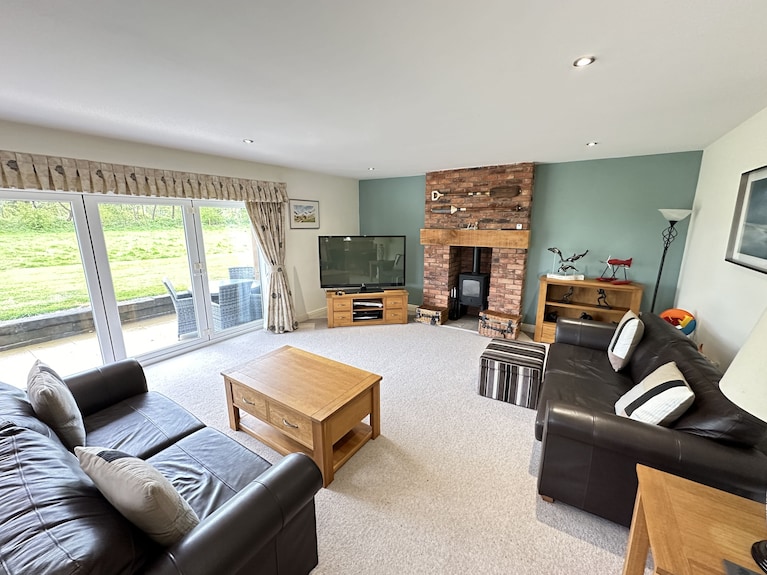 Coastal Cottage - Balcony Sleeping 10 In 4 Bedrooms - Refurbished - Yorkshire