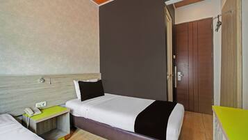 Quarto duplo luxo | Escrivaninha, espaço de trabalho para notebook, Wi-Fi de cortesia