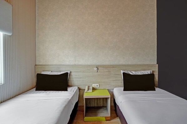 Quarto Twin Deluxe | Secretária, secretária adequada para computadores portáteis 