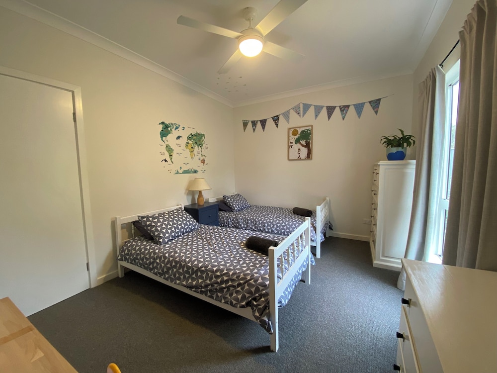 A Family Friendly House With Breath-taking Sea Views In A Great Location. - 보스턴