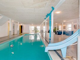 Casa | Piscina | Piscina interna, piscina externa