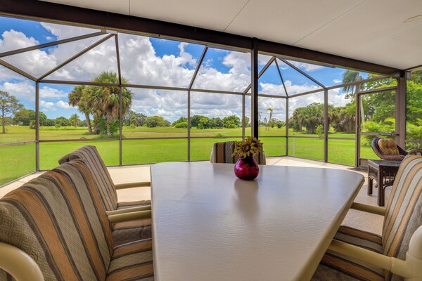 Sunny Port St Lucie Home: Lanai & Golf Course View - Caribbean
