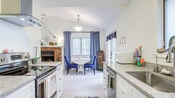Casa (2 Bedrooms) | Interior