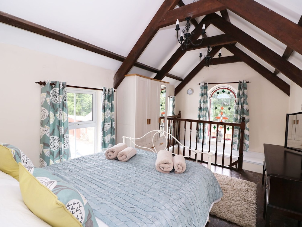 1 Bed Clock House Cottage With Hot Tub, West Wales - Aberaeron