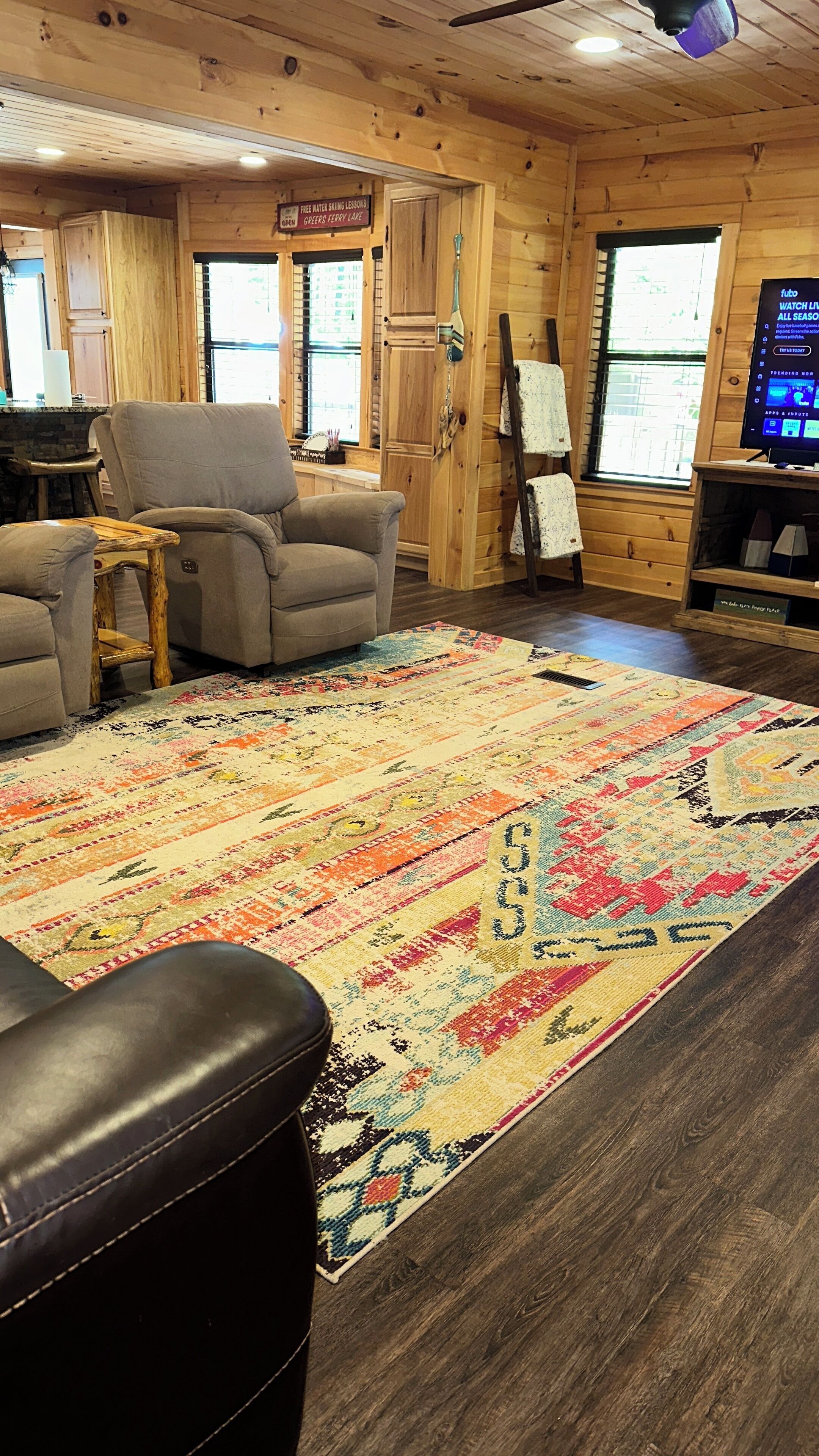 Cozy Lakefront: Family Friendly Home With Gentle Walk To Greers Ferry Lake - Heber Springs, AR