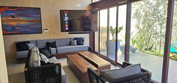 Smart TV, Netflix, filmes pagos, serviços de streaming