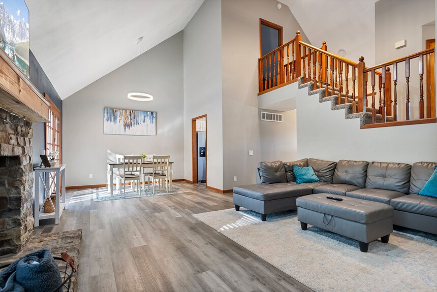 Beautiful. Cozy. With Tons Of Character! - 토피카