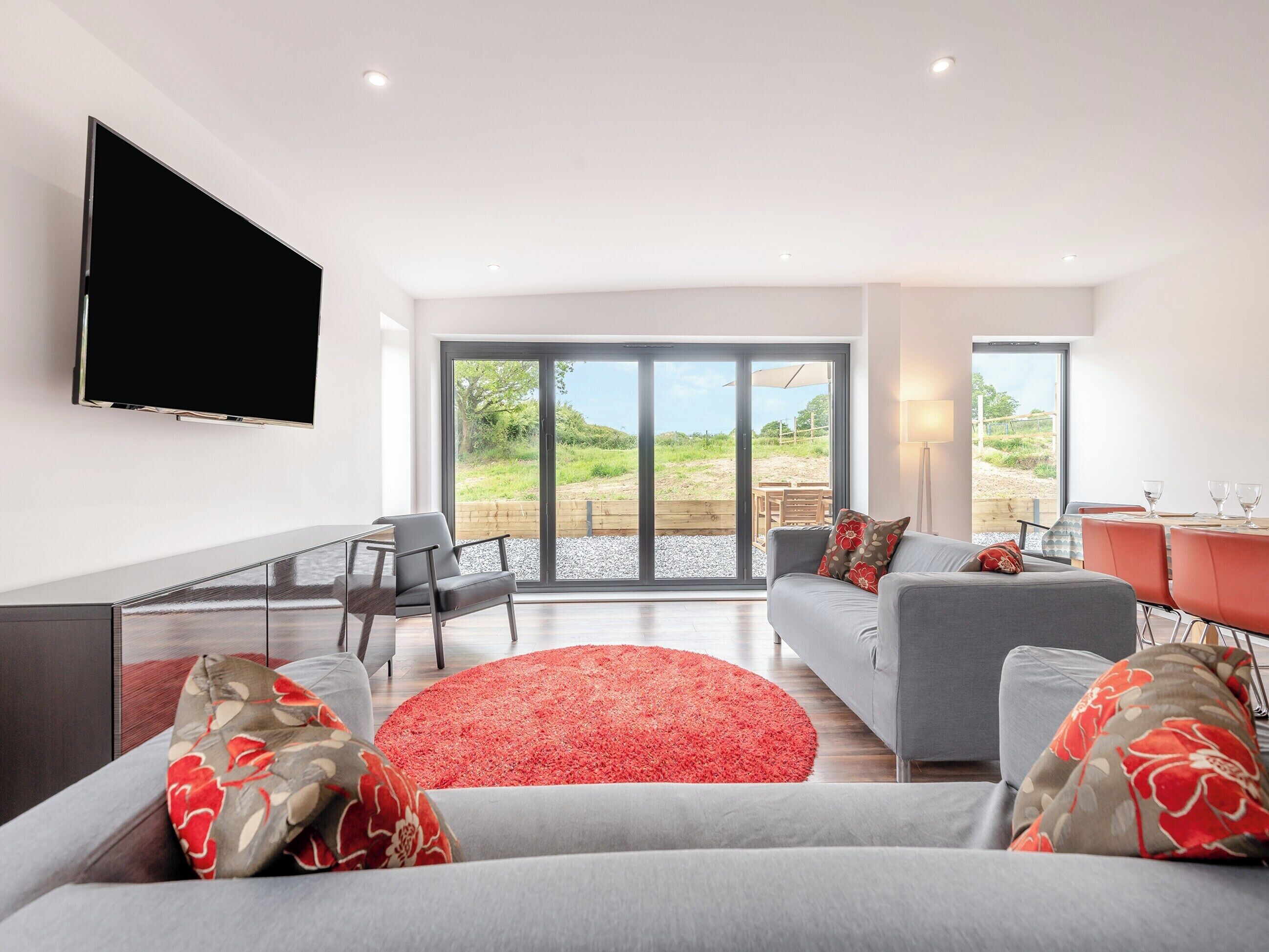 3 Bedroom Accommodation In Mannington - Wimborne Minster