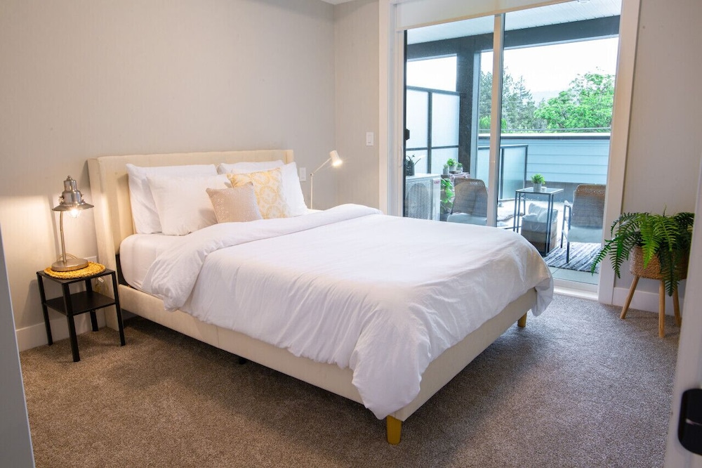 New 1 Bed Condo With Mtn Views - Harrison Hot Springs