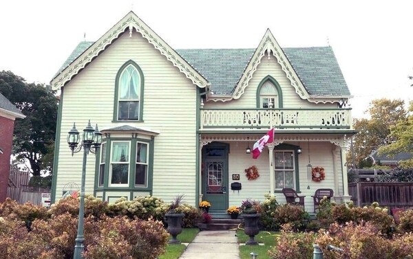 Bristow's Inn - Ontario