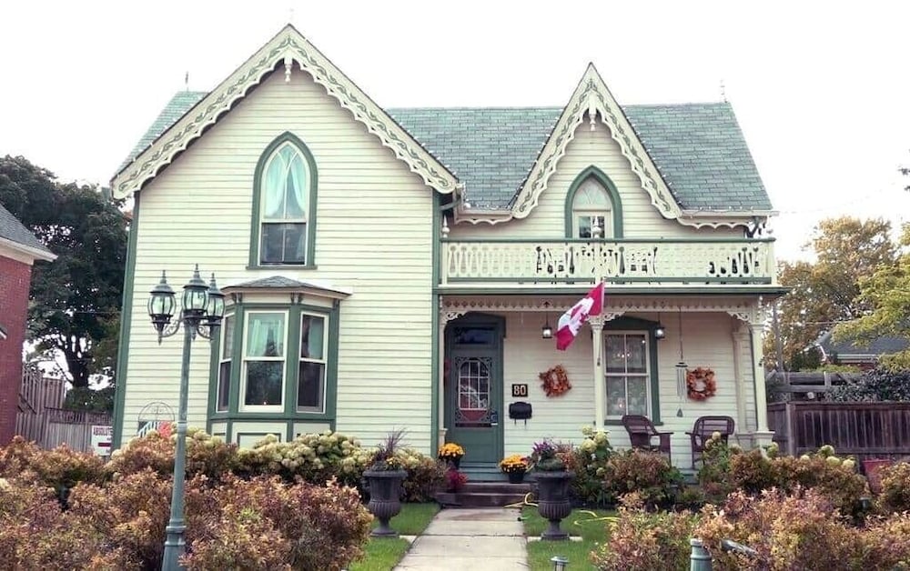 Bristow's Inn - Ontario