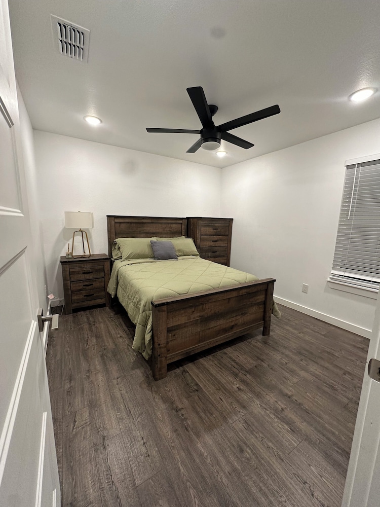 Beautiful And Comfortable House In Garland Tx - Garland, TX