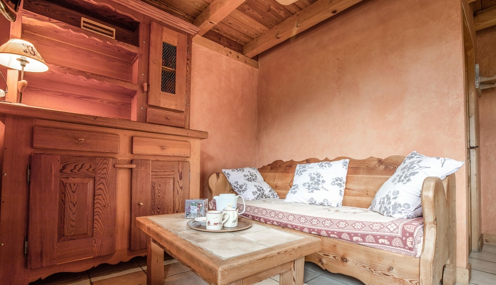 Appartement "Les Mélèzes" Avec Vue Sur Les Montagnes, Balcon Et Wi-fi - Lanslebourg-Mont-Cenis