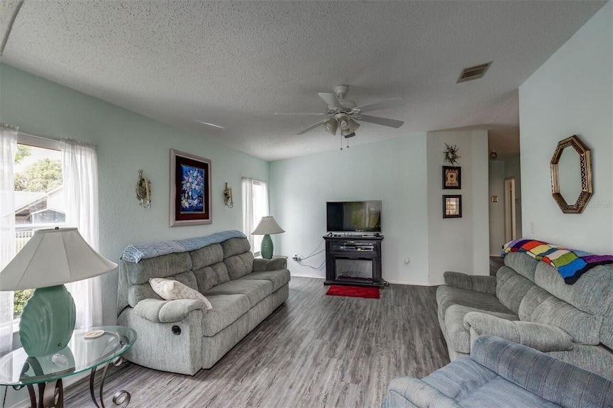 Charming Farm With 2 Homes, Horse Stables And Heated Pool ~ 5+ Bedrooms Near Wec - Lochloosa Lake, FL