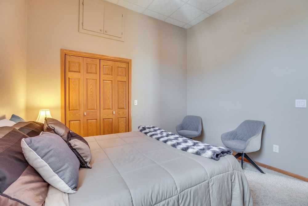 Mcgregor Condo W/ Brewery On-site: Steps To River! - Prairie du Chien, WI