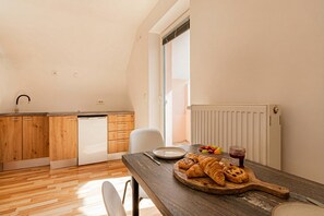 Estúdio Familiar (Lavrič Hideaway Studio 3) | Restaurantes