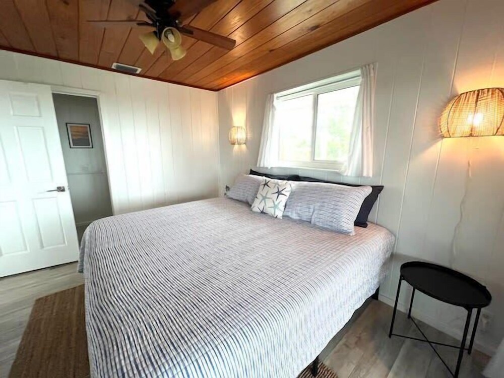 Beach Buzz! Gulf-view home overlooking the beach. - Placida | Vrbo