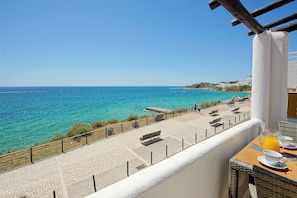 Villa, vista para a praia | Terraço/pátio interior