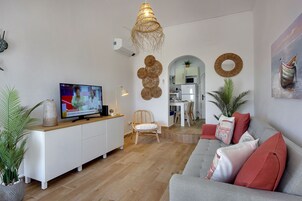 TV LED 43 polegadas com canais a cabo
