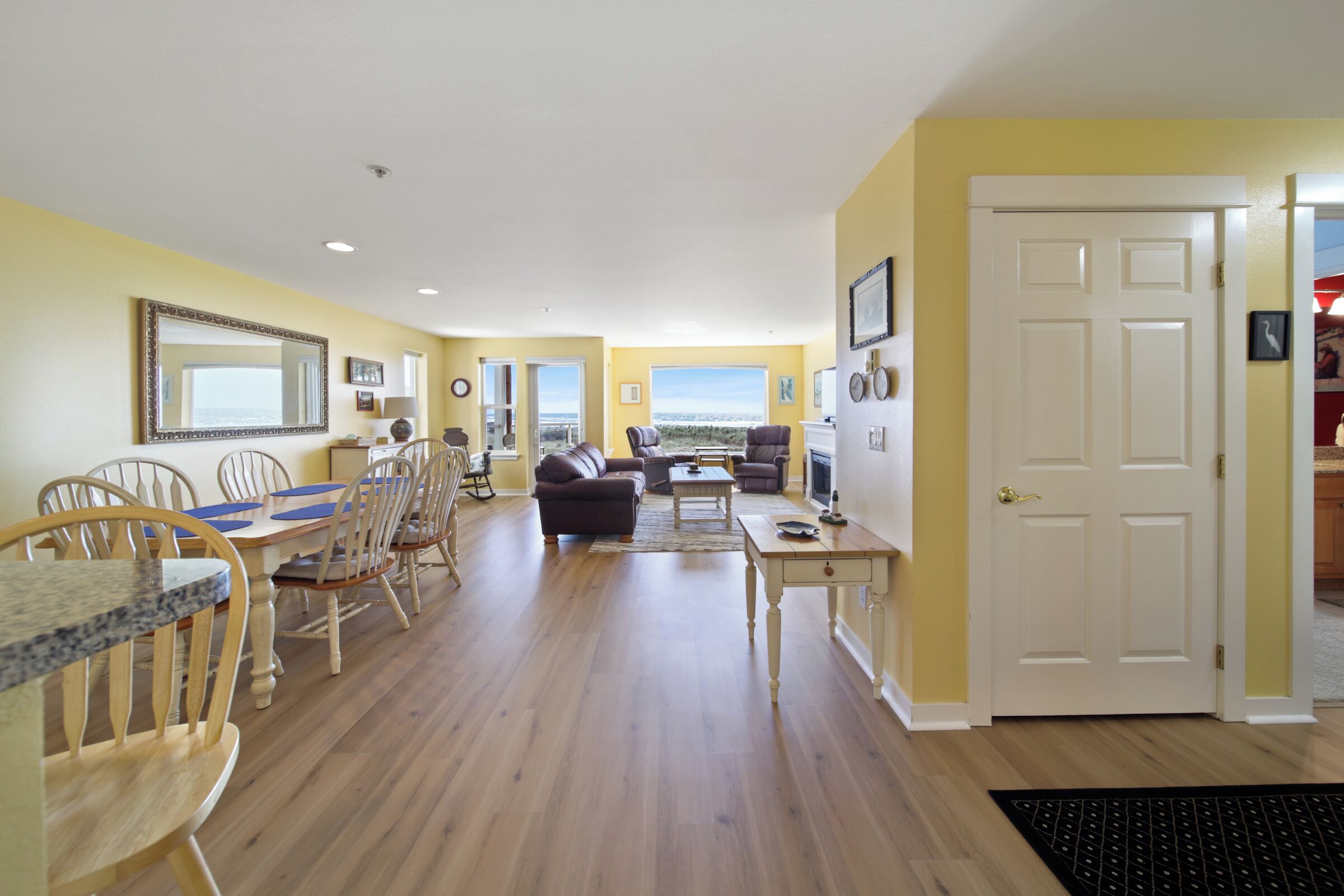 622 - Seas The Day - Oceanview Like No Other - Westport