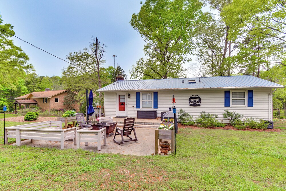 Lakefront Leasburg Home W/ Dock & Views! - North Carolina