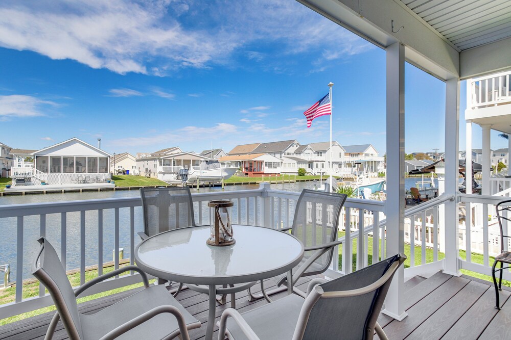 Near Beaches & Shops: Canal-front Selbyville Home - Fenwick Island, DE