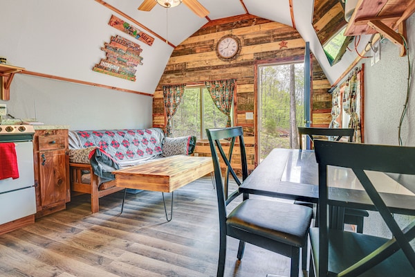 Inviting Des Arc Cabin W/ Fire Pit + Deck! - Clearwater Lake, MO