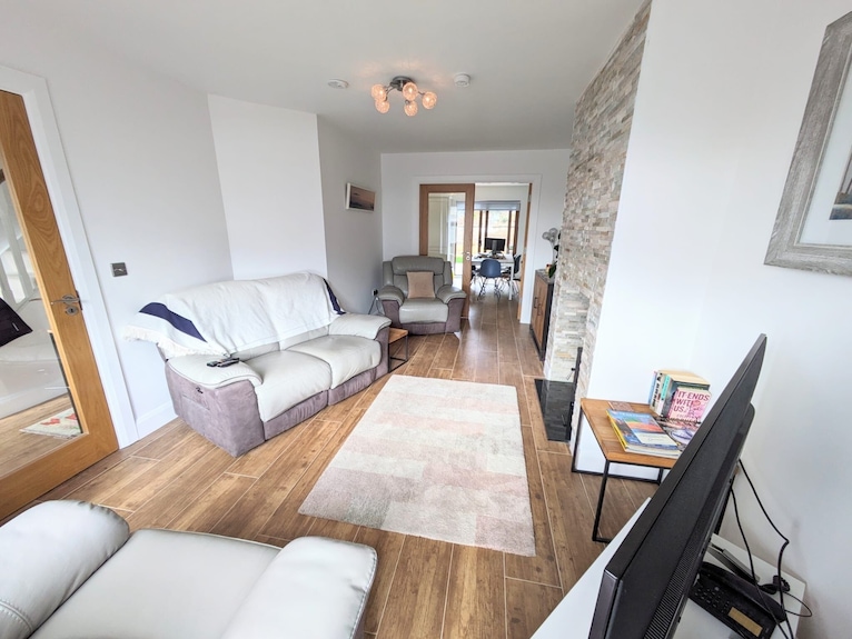 Modern Family Friendly Home - Easy Access To Cork City. - Carrigaline