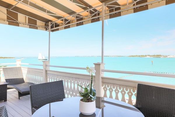 2 Sophisticated Resort Rooms Perfect For Family Relaxation! Spa Access - Key West, FL