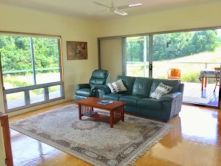 Tranquil, 3 Bedroom Cottage Set On An Organic Tropical Fruit Farm! - Queensland