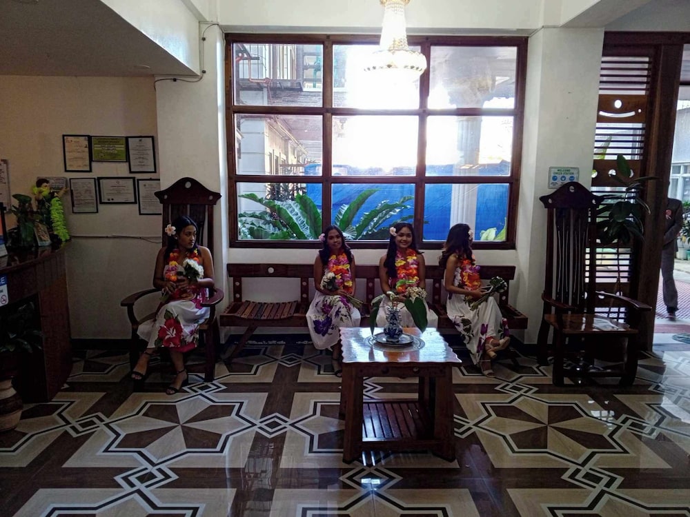 Empress Island Hotel - Alaminos