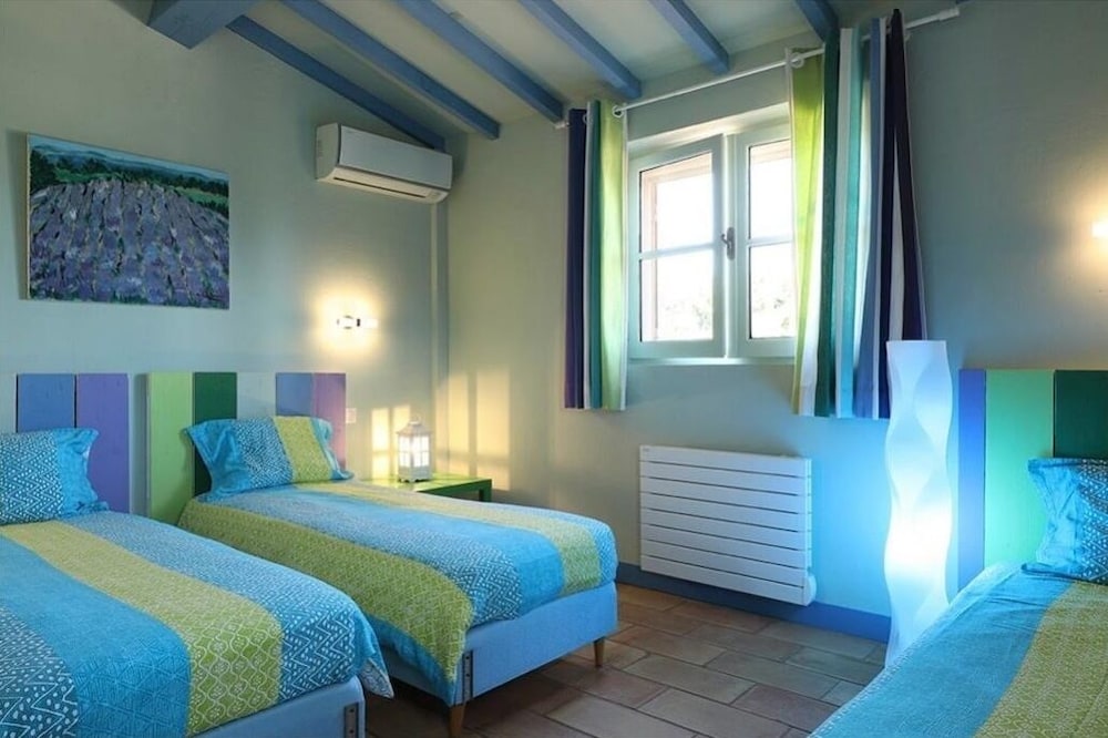 Villa Sur Belvédère Surplombant La Vallée Du Luberon Dans Les Ocres - Roussillon